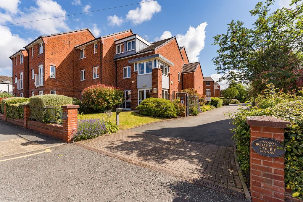 Peel House Lane, Widnes WA8 1 bed apartment - £98,500