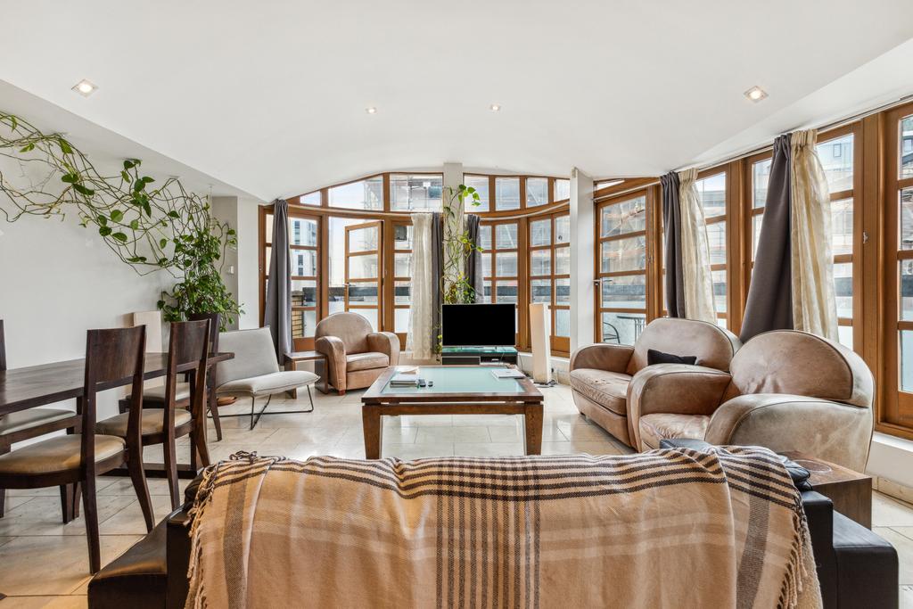 Mediterranean House, 175 Wandsworth... 2 bed flat - £2,600 pcm (£600 pw)