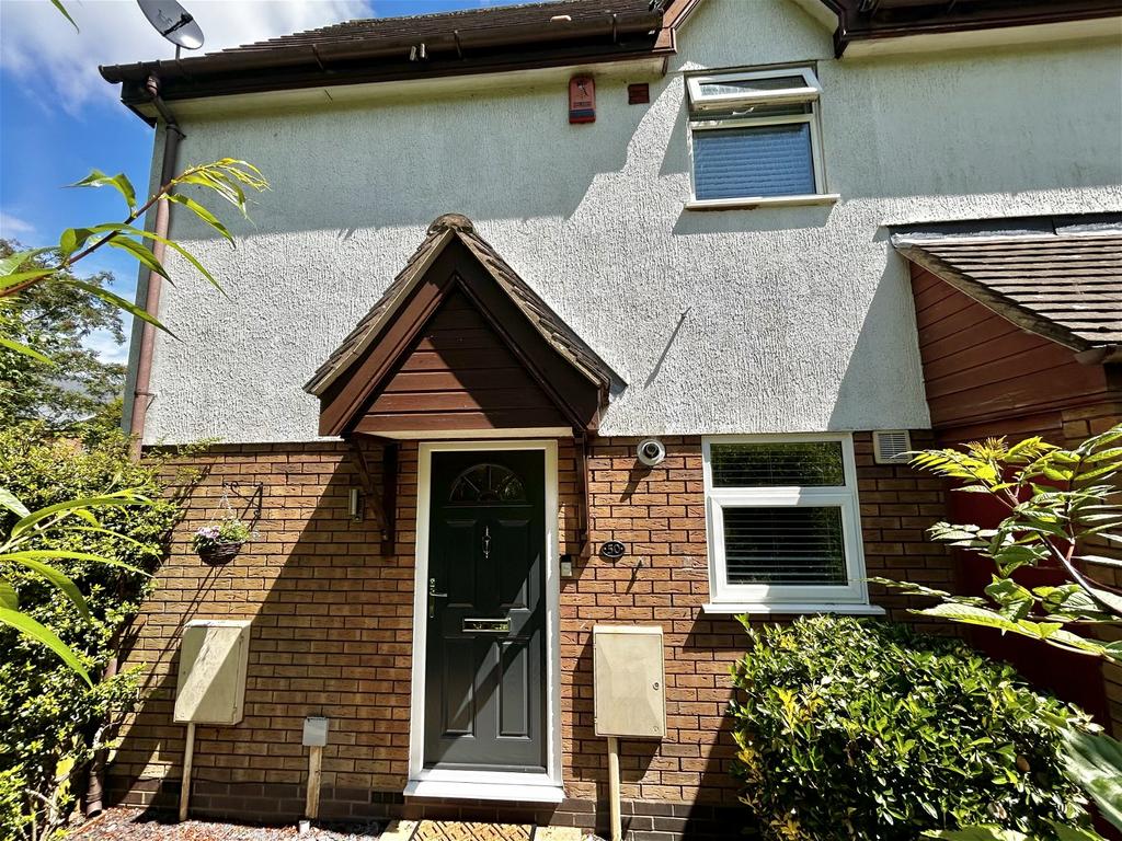 Kerswell Drive, Monkspath 2 bed end of terrace house - £250,000