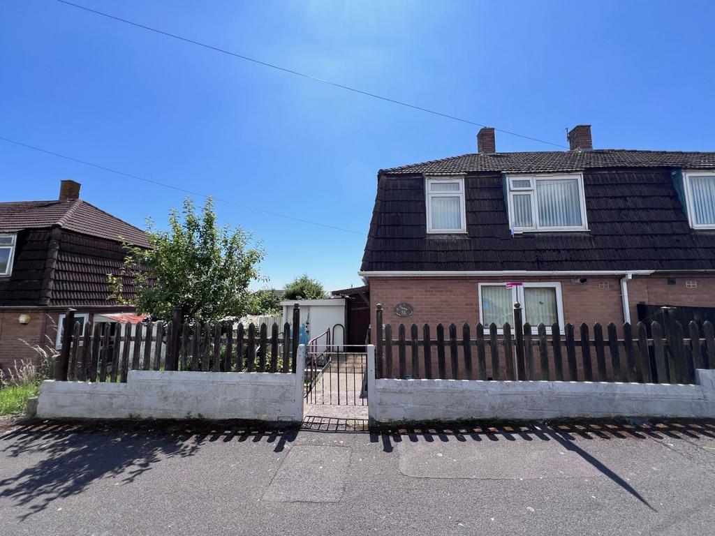 Milton Road, Barry, CF62 3 bed semi-detached house - £175,000