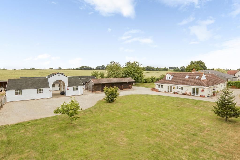 Stoke Road, Sudbury CO10 4 bed equestrian property for sale - £1,150,000