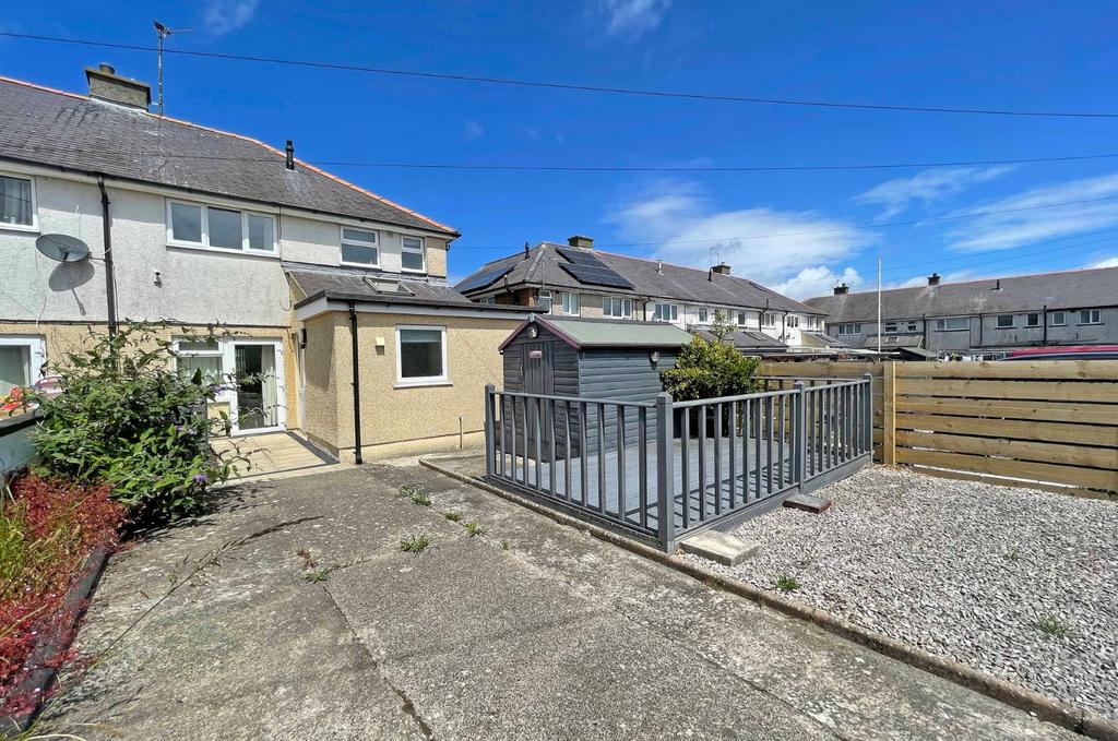 Maes Mona, Amlwch, Isle of Anglesey... 3 bed semi-detached house - £165,000