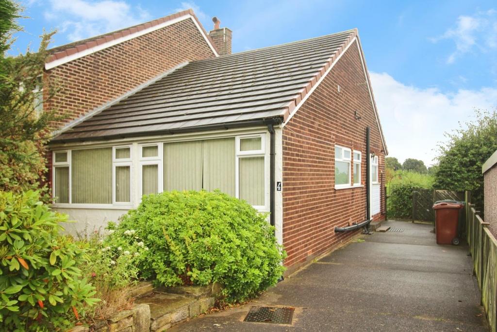 Hough Side Close, Pudsey 2 bed semi-detached bungalow for sale - £240,000