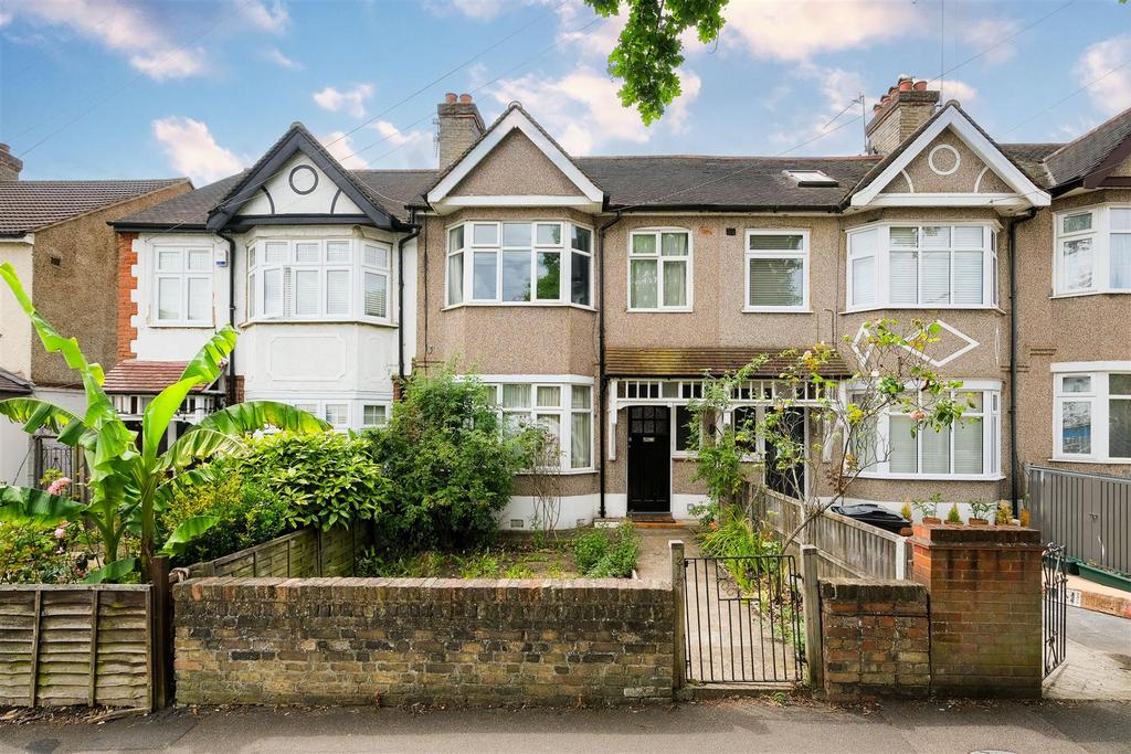 Snakes Lane East, Woodford Green 3 bed terraced house for sale - £625,000