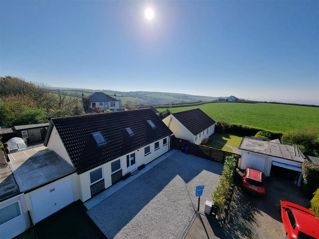 Lundy Drive, Crackington Haven, Bude 4 bed detached house for sale - £ ...