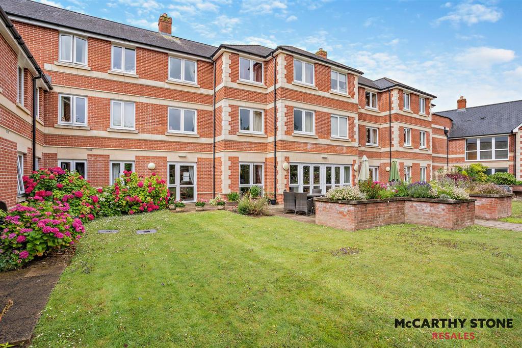 Thomas Court, Marlborough Road, Cardiff 1 bed apartment - £200,000