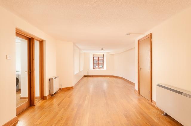 1617L – Timber Bush, Edinburgh, EH6 6QH 1 bed flat - £895 pcm (£207 pw)
