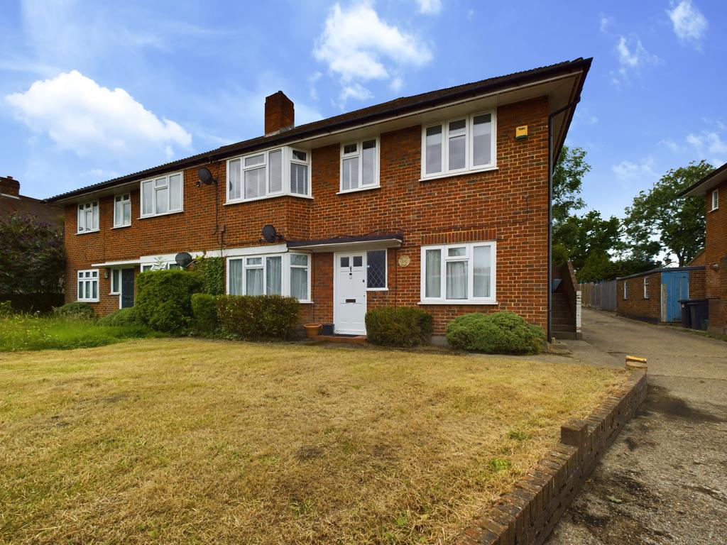 Links Way, Beckenham, BR3 2 bed maisonette - £1,600 pcm (£369 pw)