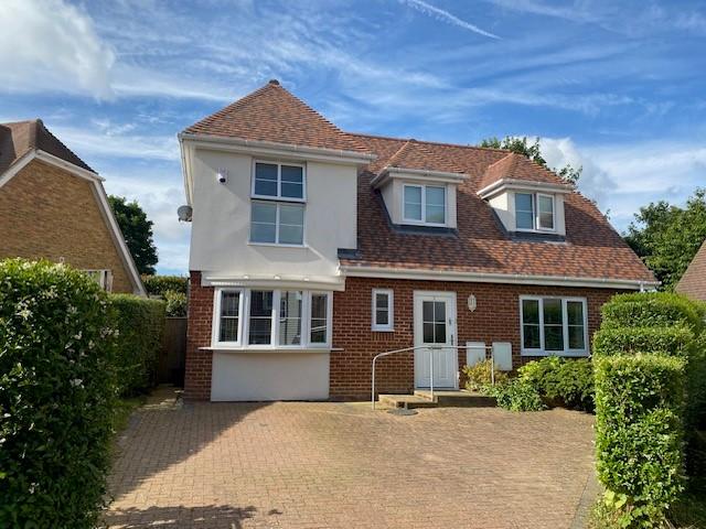 Diamond Close, Eythorne, CT15 3 bed house - £1,650 pcm (£381 pw)