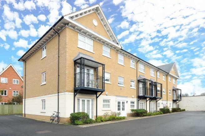 Reliance Way, East Oxford, OX4 2 bed apartment to rent - £1,600 pcm (£ ...