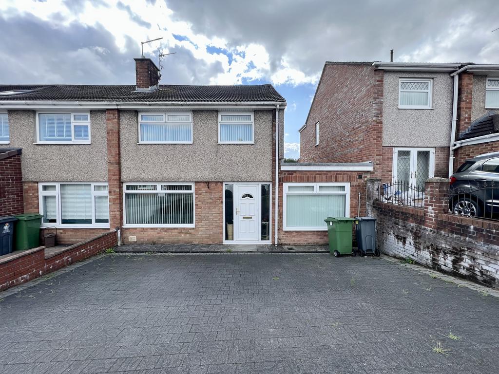 Oakwood Avenue, Penylan, Cardiff 4 bed terraced house - £1,400 pcm (£ ...