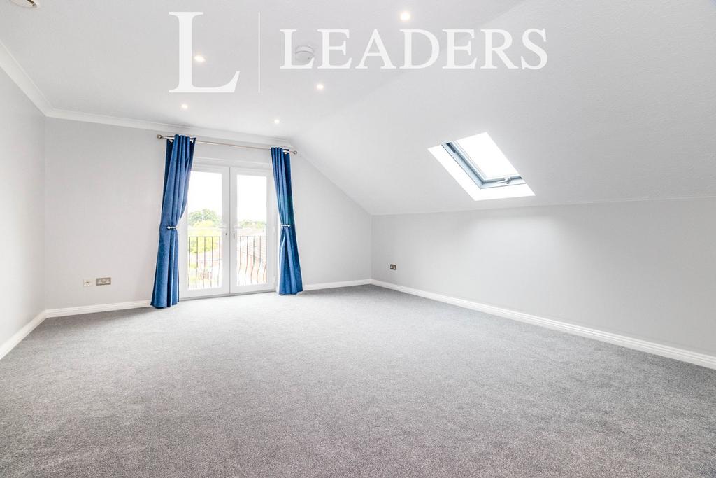 Bookham Village 1 bed apartment - £1,295 pcm (£299 pw)