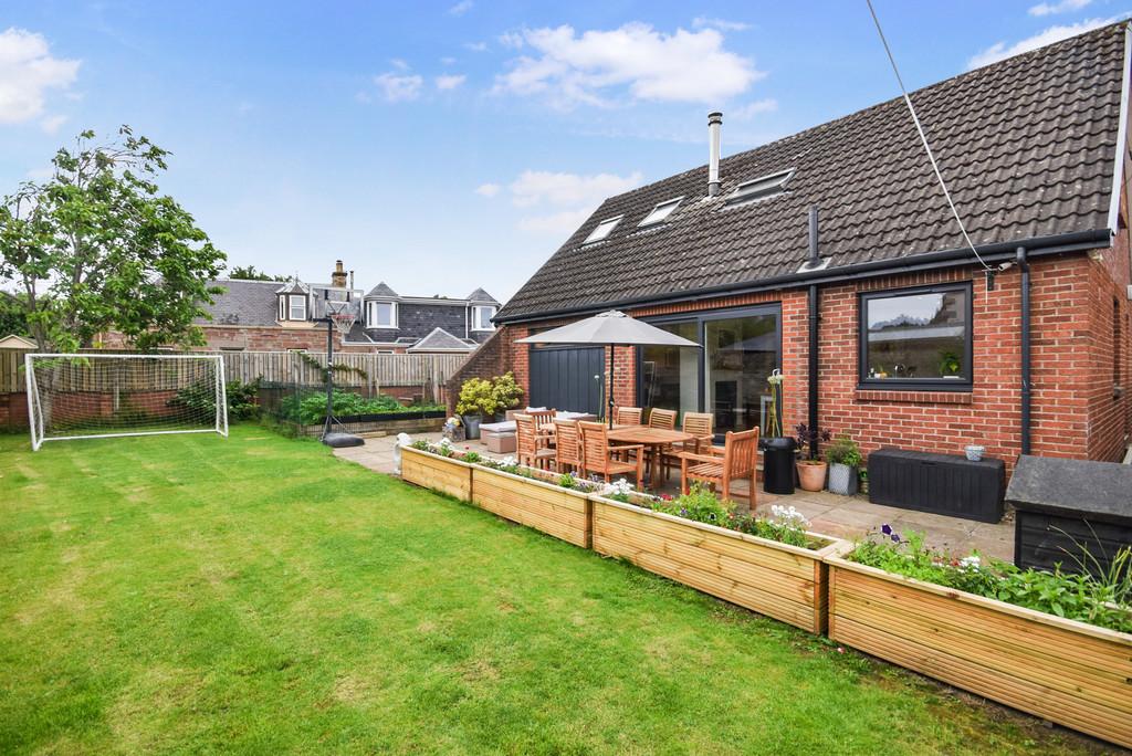 Colonsay,Middle Road, Rattray 4 bed detached house - £295,000