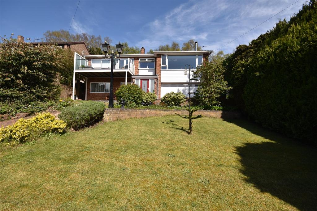 Warren Way, Lower Heswall 3 bed detached house - £1,800 pcm (£415 pw)