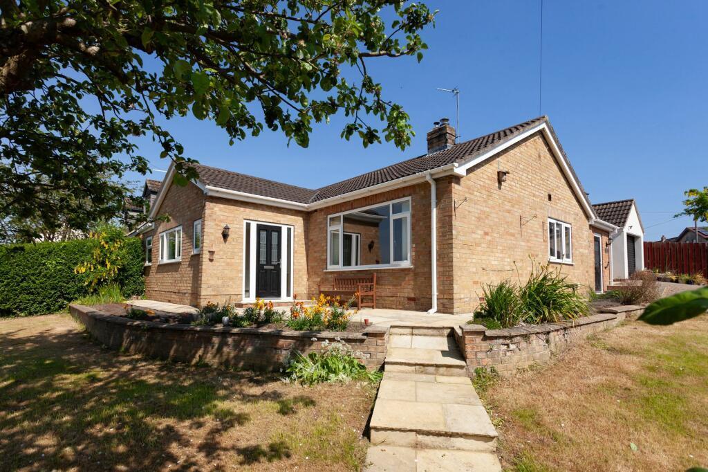 Main Street, Appleton Roebuck 3 bed detached bungalow - £1,350 pcm (£ ...