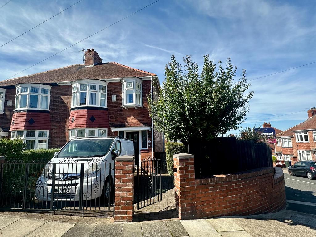 Coldstream Road, Denton Burn... 3 bed semi-detached house - £250,000