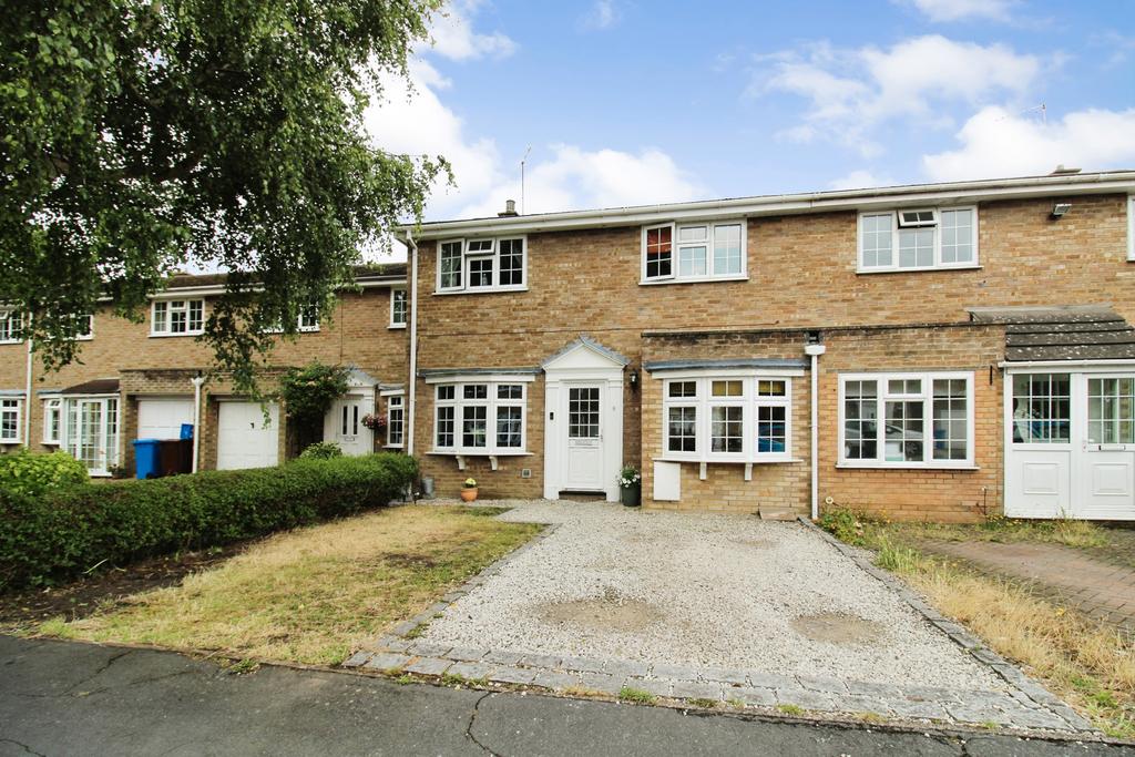 Polden Close, Farnborough, GU14 3 bed terraced house - £415,000
