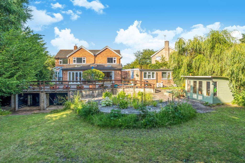 Hollytrees, Church Crookham, Fleet, GU51 5 bed detached house - £1,200,000