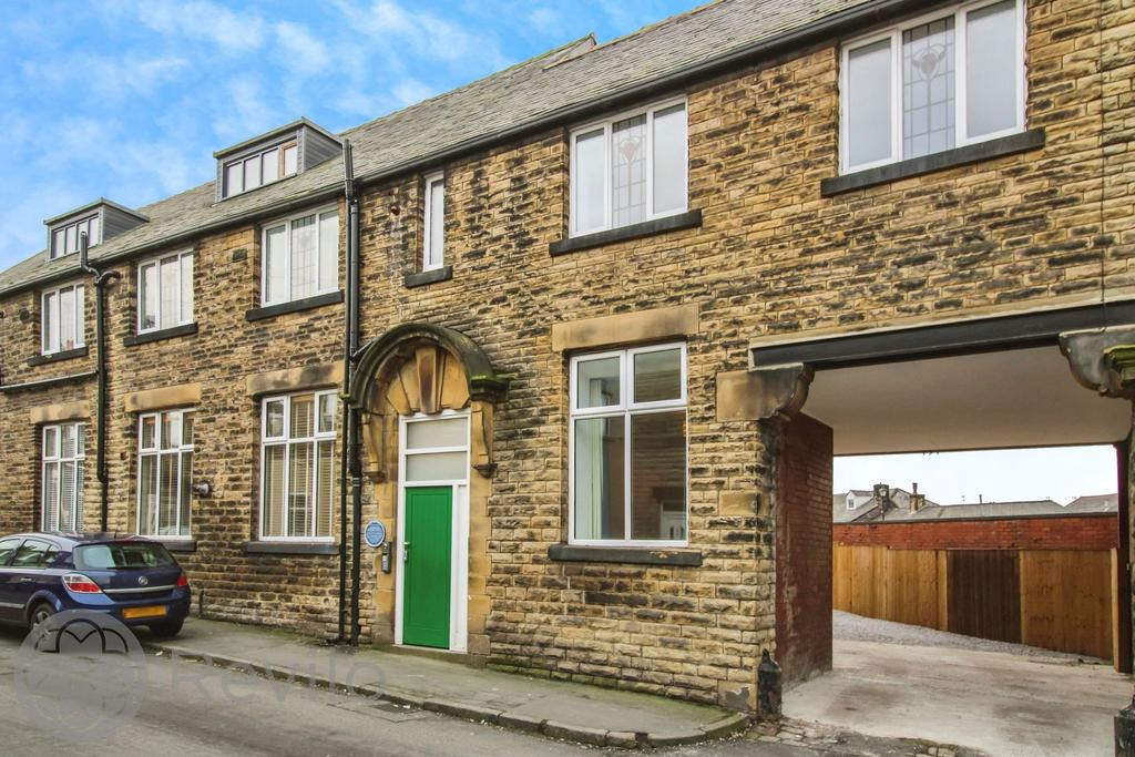 Litho House, Leah Street, OL15 2 bed ground floor flat - £895 pcm (£207 pw)