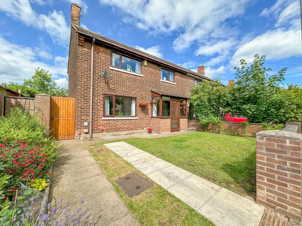 Tennyson Road, Scunthorpe, North... 3 bed semi-detached house - £129,999