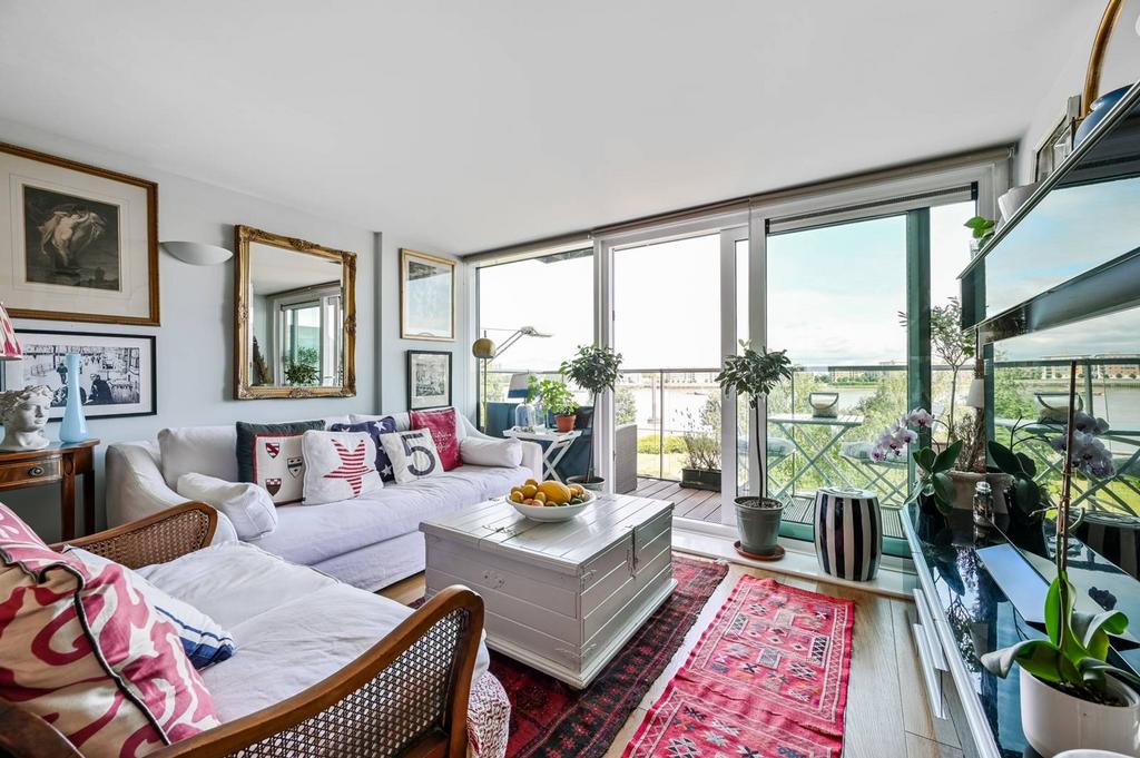 Building 50, Woolwich Riverside... 2 bed flat for sale - £485,000