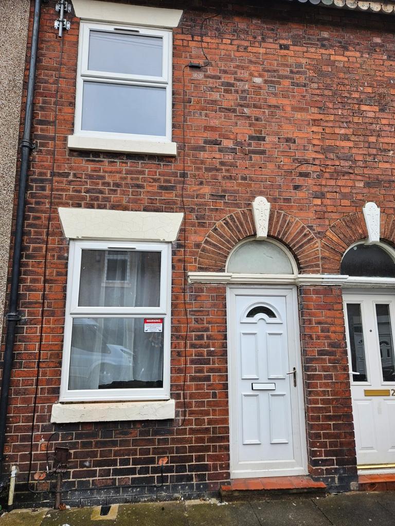 Lindley Street, Stoke-on-trent... 2 bed terraced house - £675 pcm (£156 pw)