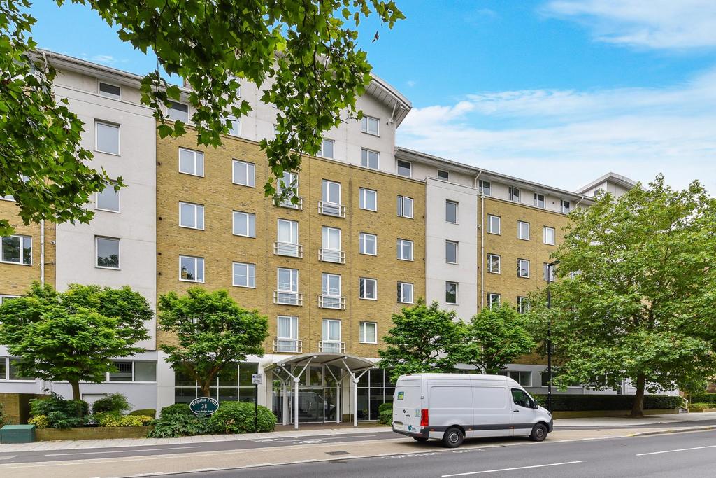 Regatta Point, Brentford, TW8 2 bed apartment for sale - £600,000
