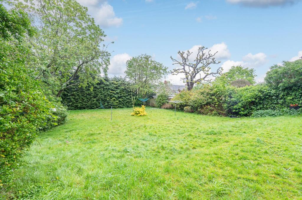Pendennis Road, Streatham, London, SW16 1 bed flat - £2,600 pcm (£600 pw)