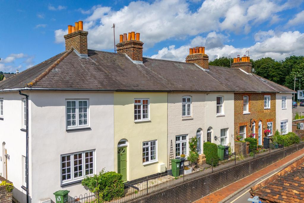 Upper West Street, Reigate, RH2 2 bed terraced house - £450,000