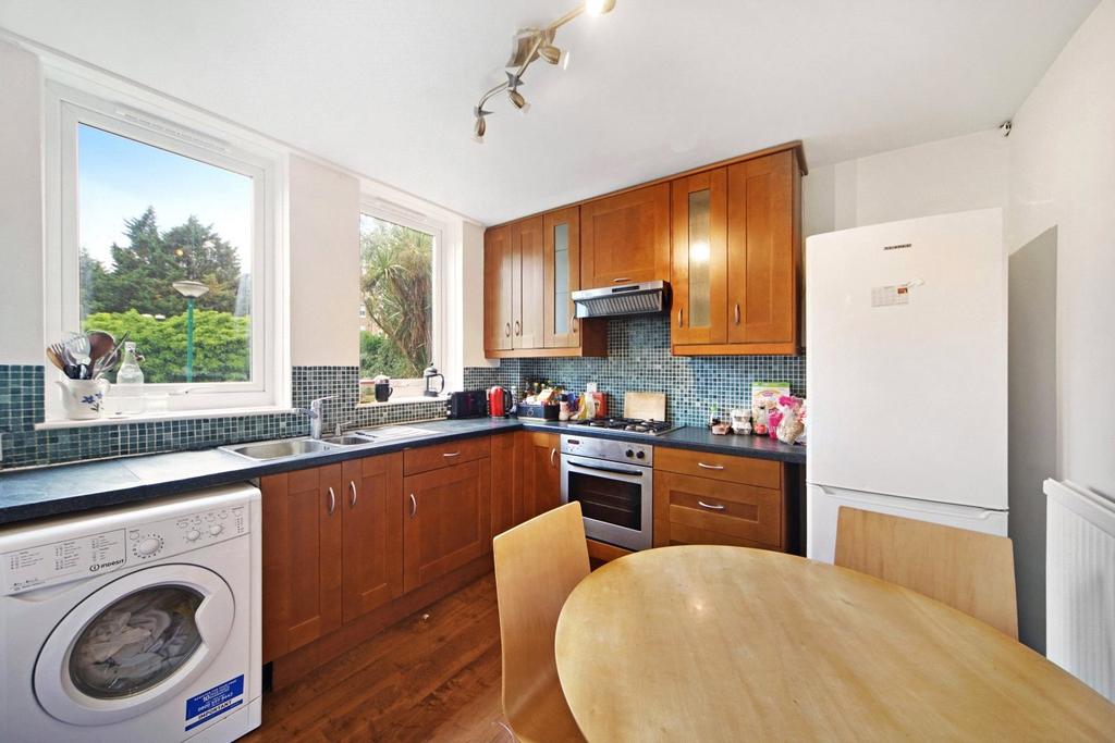 Hilldrop Crescent, Tufnell Park, London 3 bed flat - £2,600 pcm (£600 pw)
