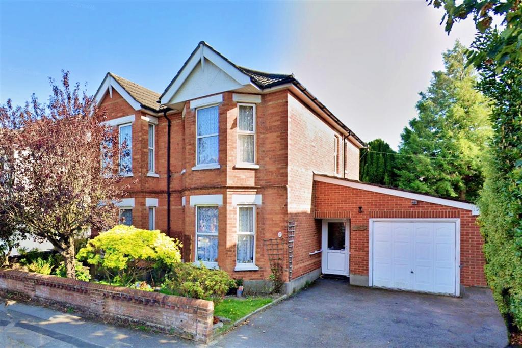 Charminster 5 bed detached house - £550,000