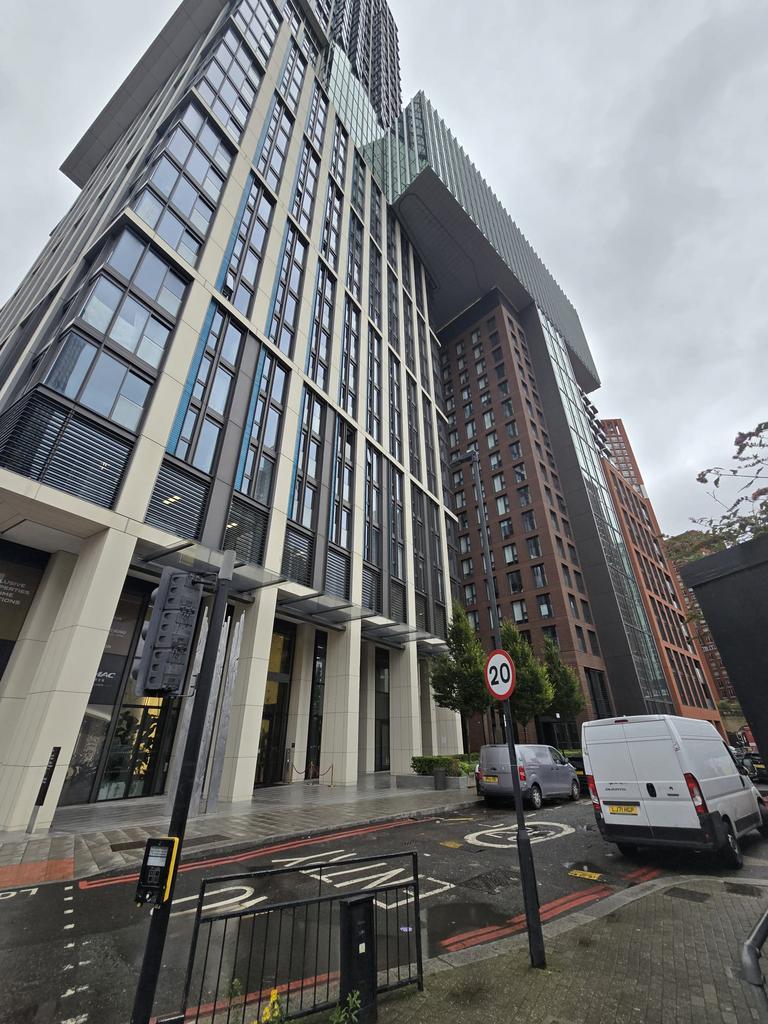 71 Bondway, London SW8 1 bed flat for sale - £718,000