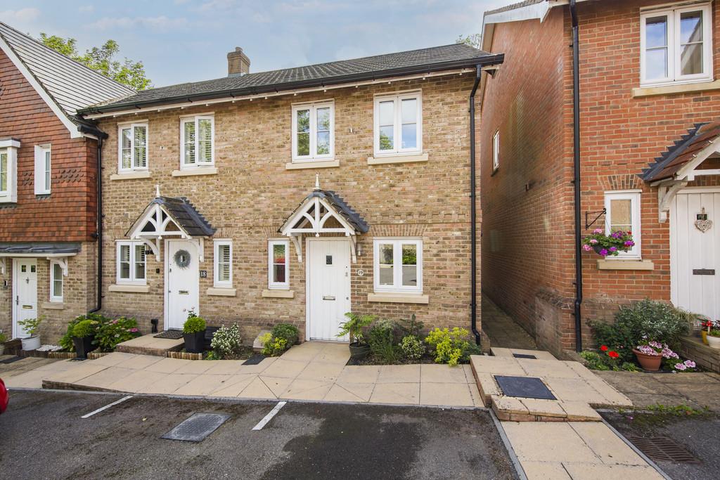 Watson Way, Crowborough 2 bed end of terrace house - £370,000