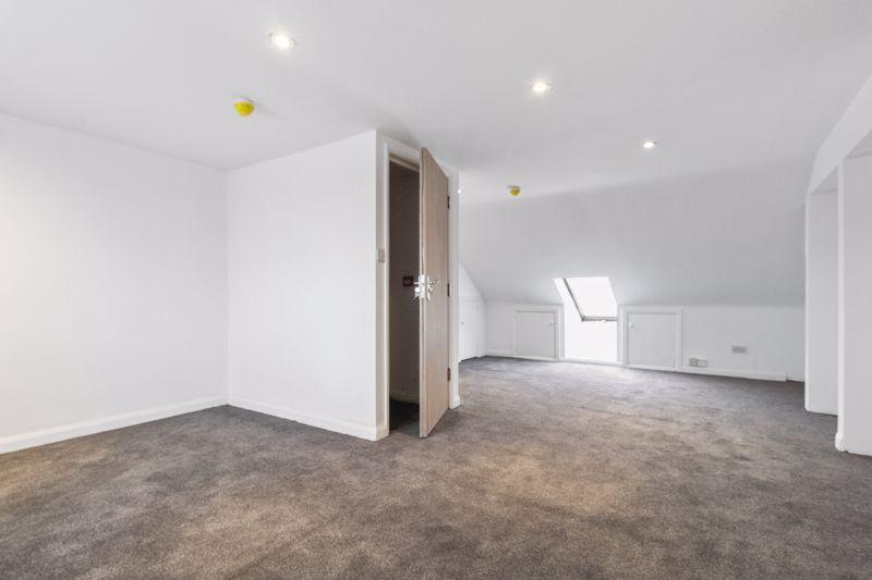 Perth Road, Wood Green N22 5 bed house - £3,500 pcm (£808 pw)