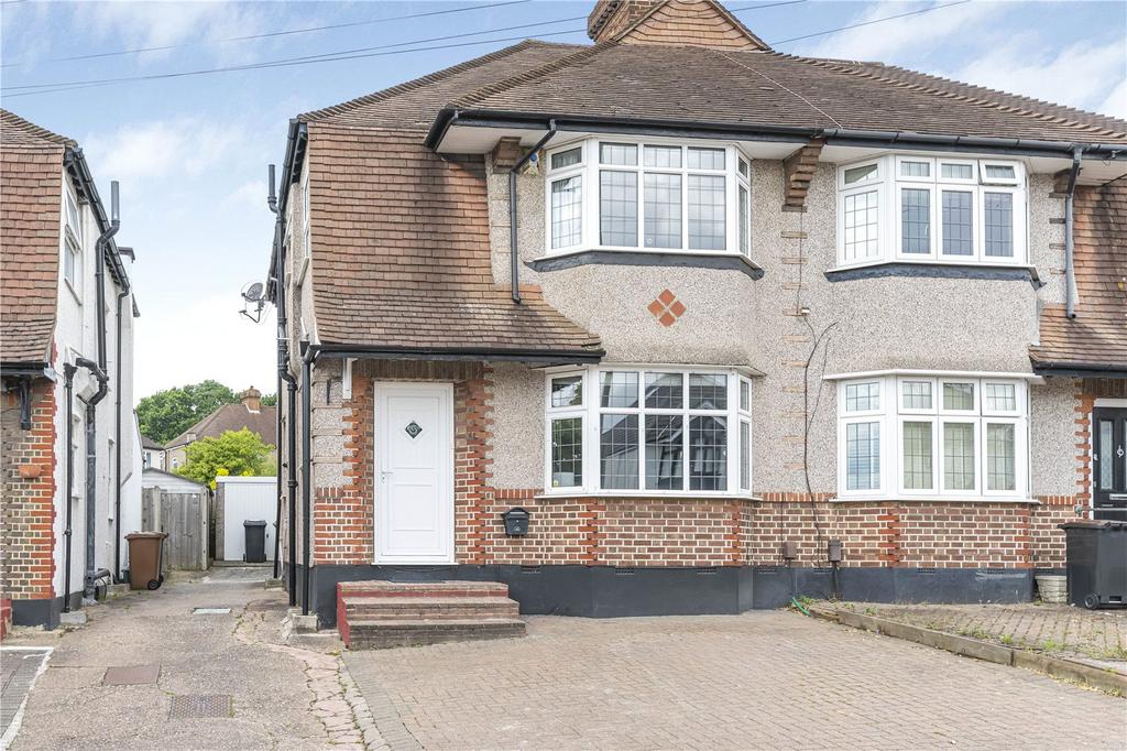 Pickhurst Lane, Bromley, BR2 3 bed semi-detached house - £650,000