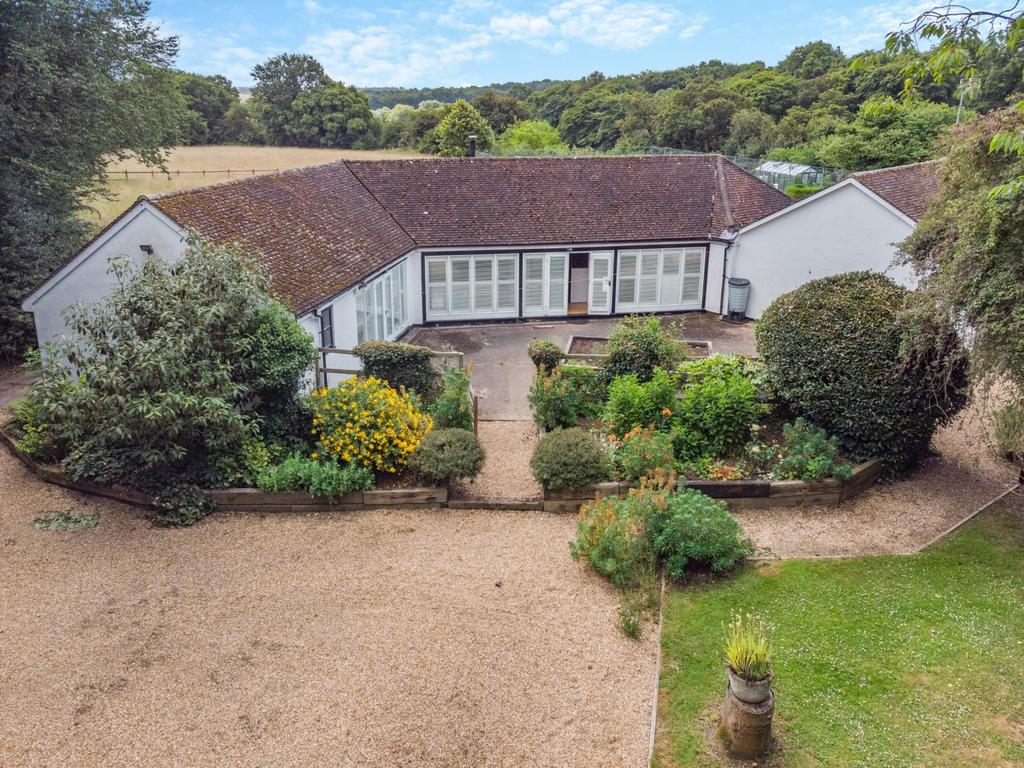 Hebing End, Benington, Stevenage... 4 bed bungalow - £950,000