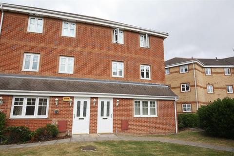 Houses to rent in Eastleigh | OnTheMarket