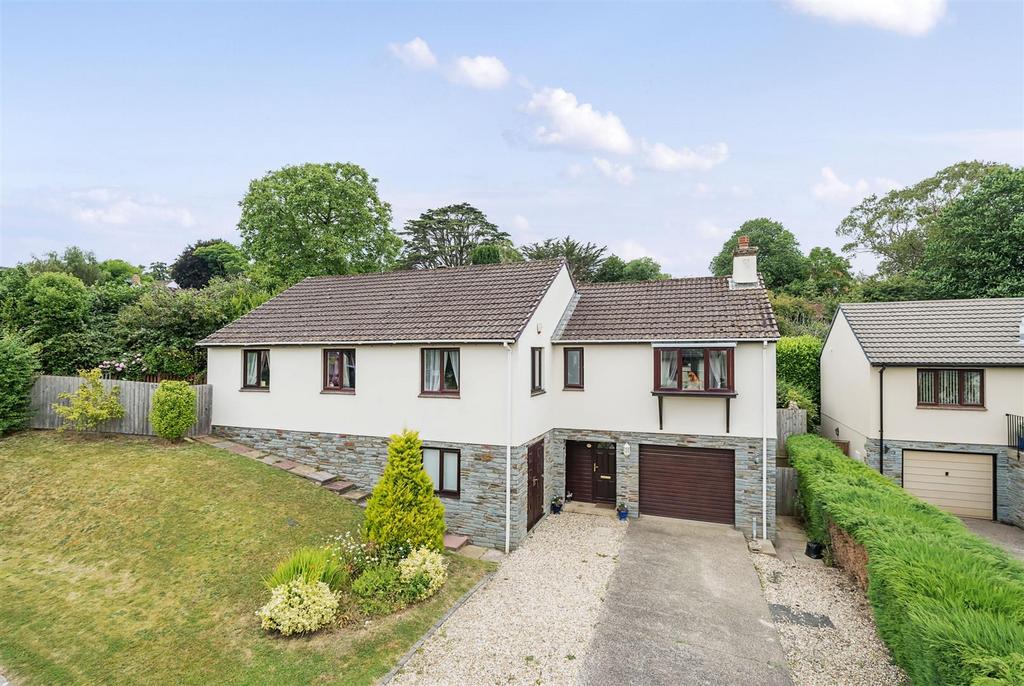 Goodwood Park Rd, Northam, Bideford 3 bed detached house - £450,000