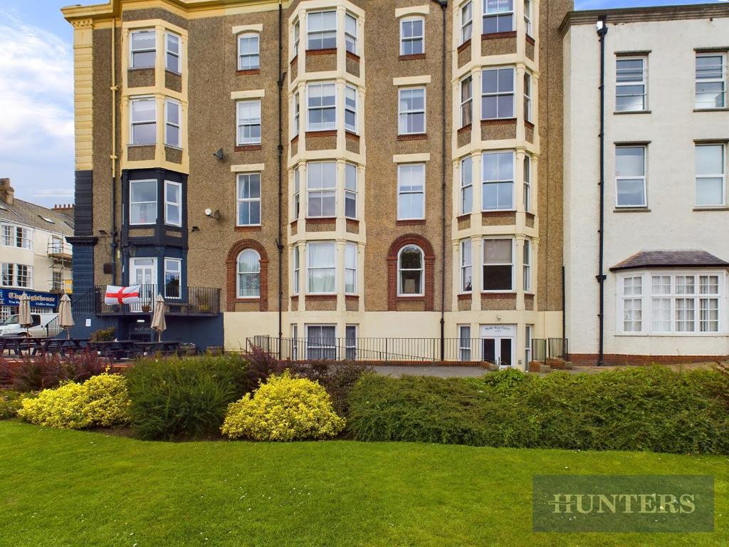 Town Hall Gardens, Filey 2 bed flat for sale - £190,000
