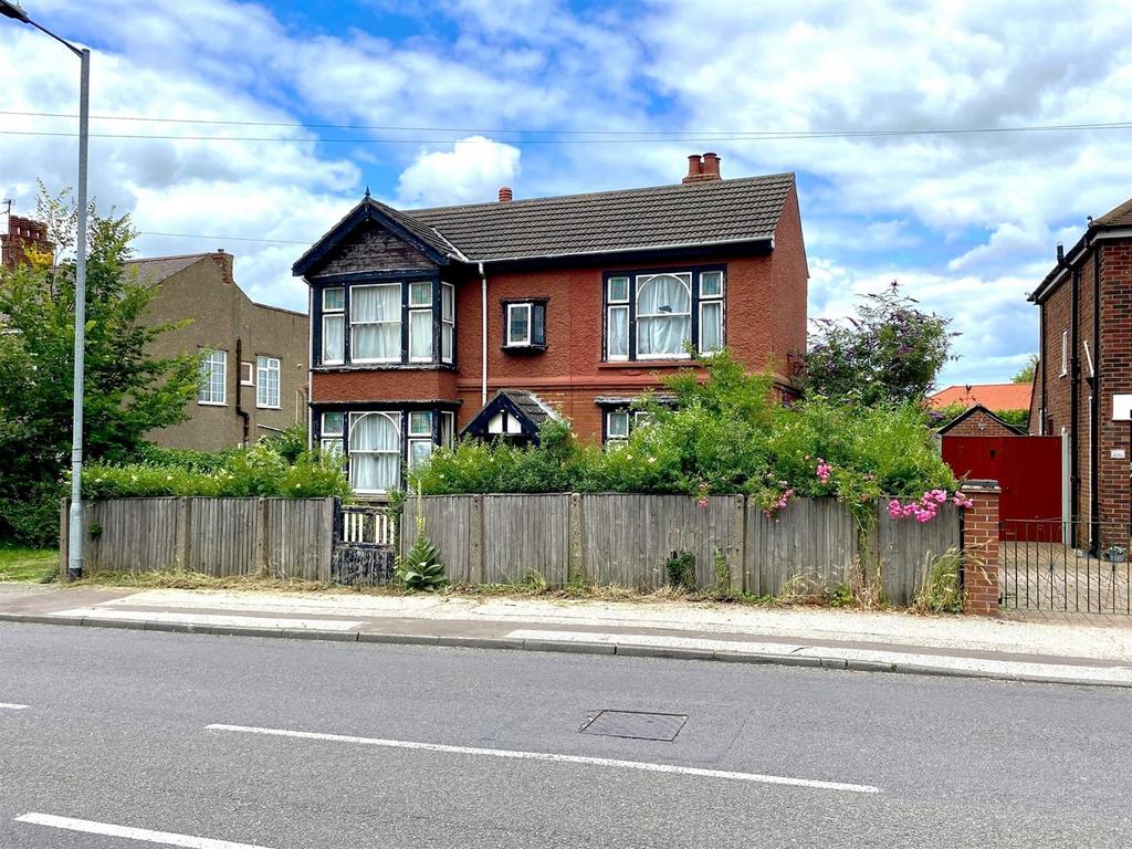 Normanston Drive, Lowestoft - House... 3 bed detached house for sale ...