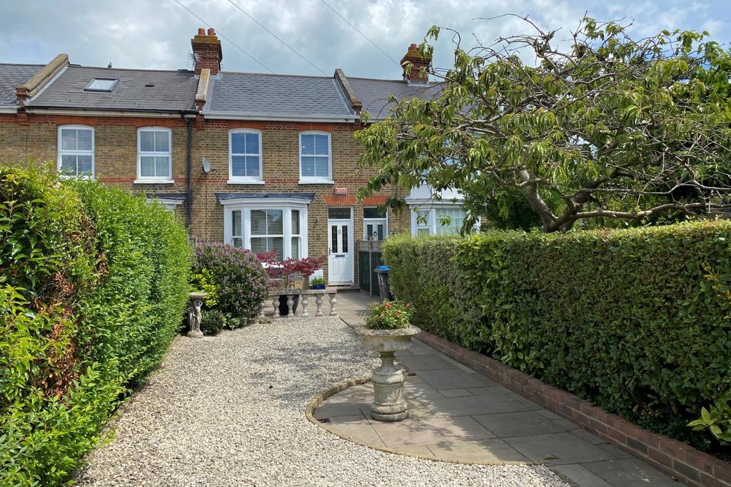 The Grove, Deal, CT14 2 bed terraced house - £449,950