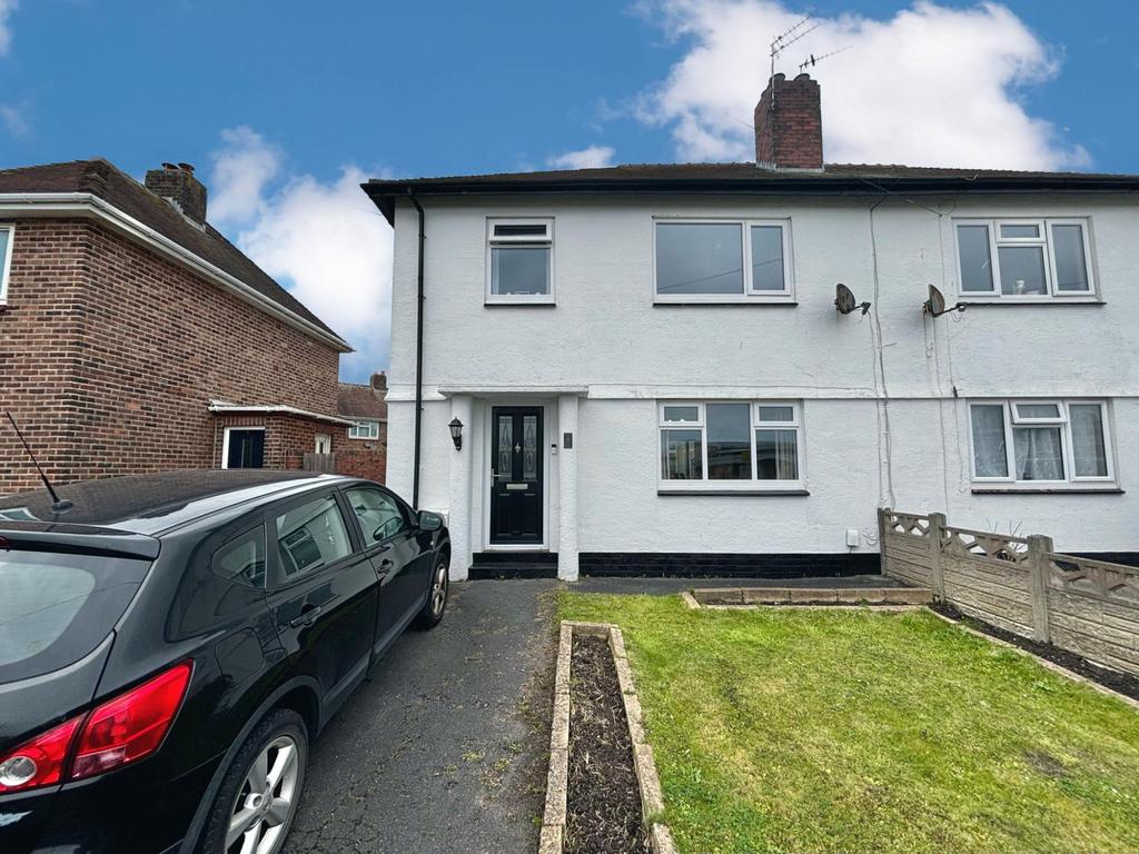Gateside Drive, Blackpool FY3 3 bed semi-detached house - £135,000