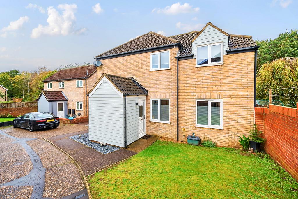 Jack Hatch Way, Wivenhoe, Colchester... 4 bed detached house - £465,000