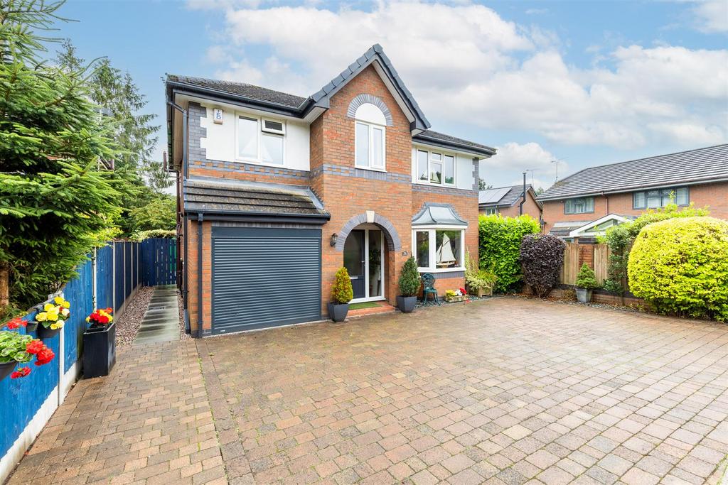 Mill Bridge Close, Crewe 3 bed detached house - £350,000