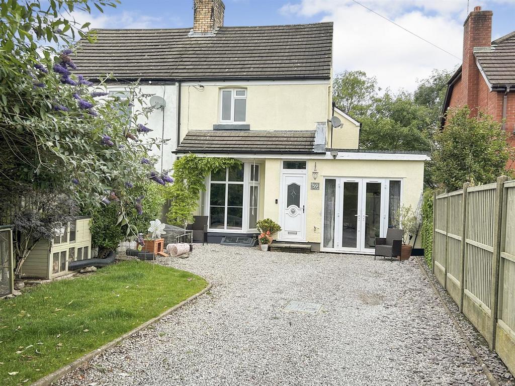 Oaklands Road, Chirk Bank 3 bed cottage - £279,950