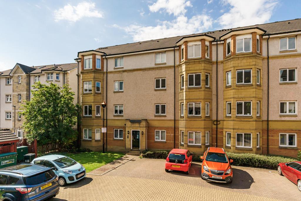 Duff Road, Edinburgh EH11 2 bed flat - £225,000