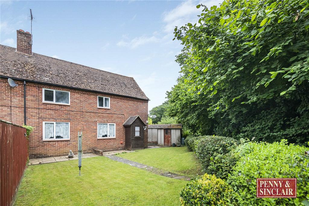 Priest Close, Nettlebed, RG9 5AS 3 bed semi-detached house - £400,000