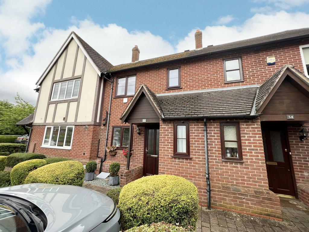 Shelly Crescent, Monkspath 3 bed terraced house - £325,000