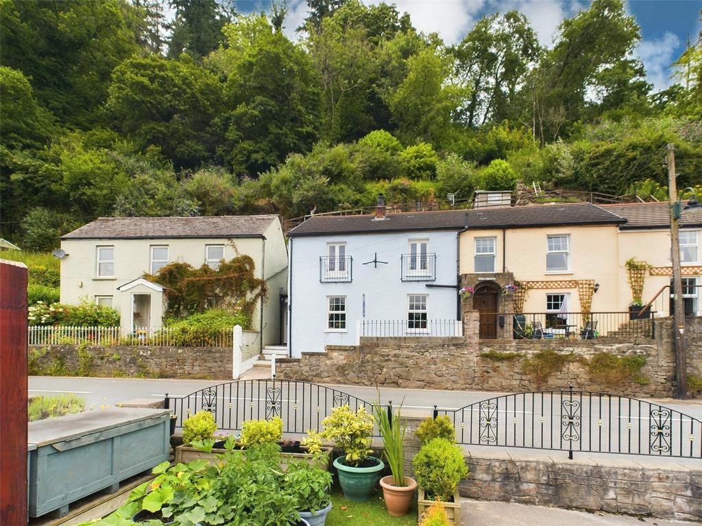 Main Rd, Tintern, Chepstow... 3 bed semi-detached house - £399,950