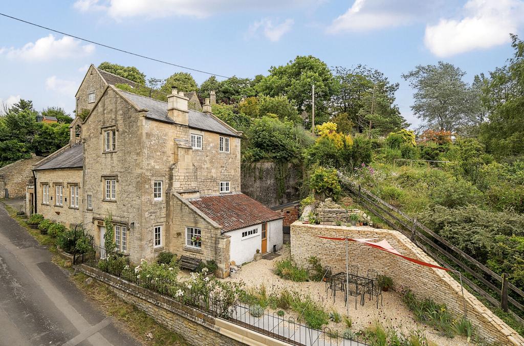 Lower North Wraxall, Chippenham... 3 bed detached house - £750,000